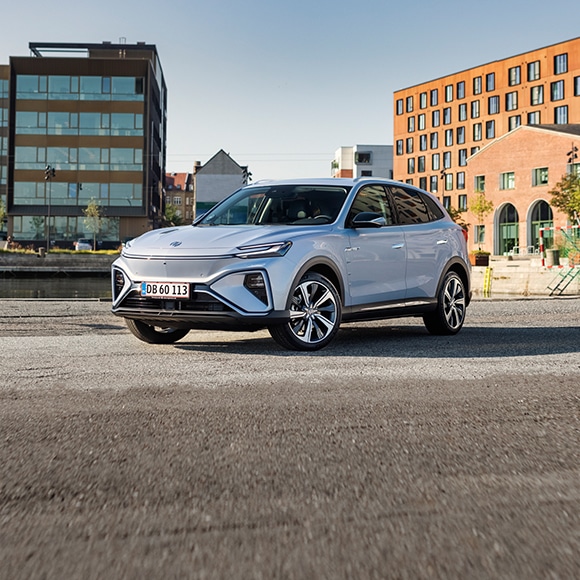 Elbil vs. benzinbil - Læs mere om fordelene her | MG Motor Danmark